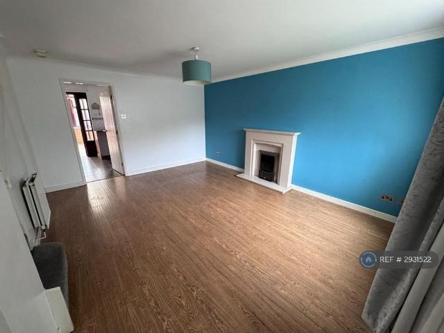 3 bedroom detached house to rent