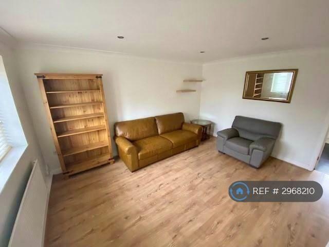 3 bedroom detached house to rent