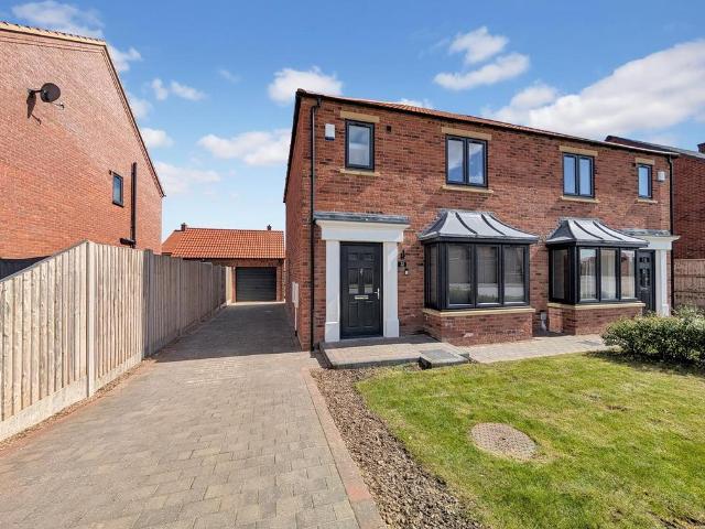 3 bedroom detached house to rent