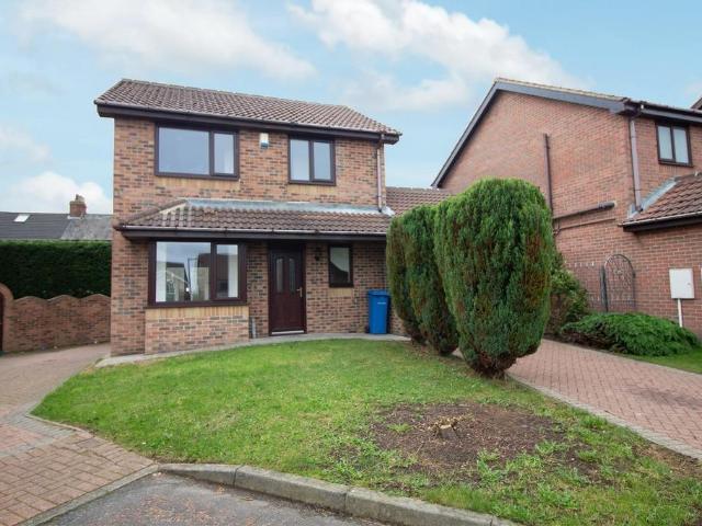 3 bedroom detached house to rent