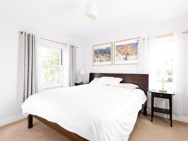 3 bedroom detached house to rent