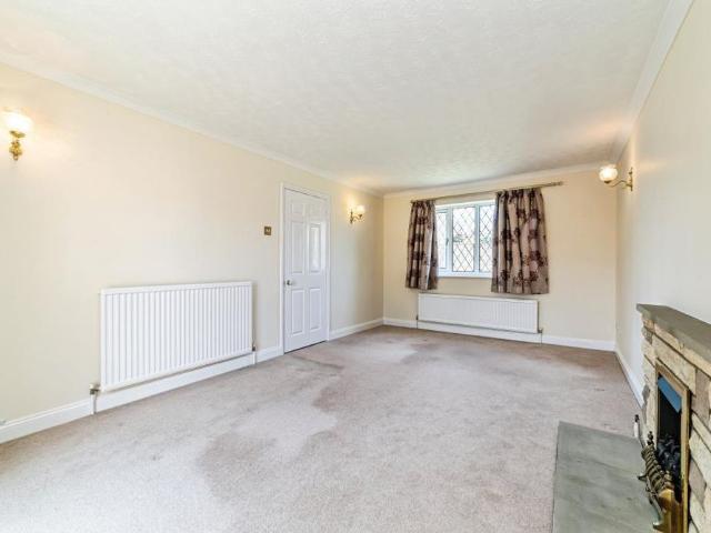 3 bedroom detached house to rent