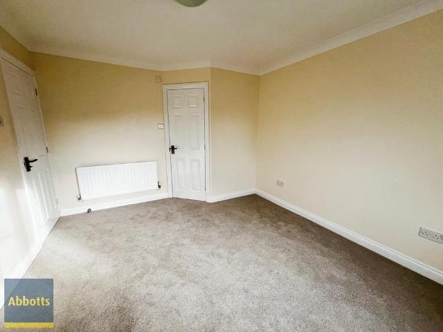 3 bedroom detached house to rent