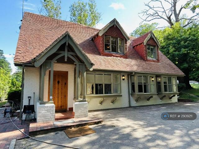 3 bedroom detached house to rent