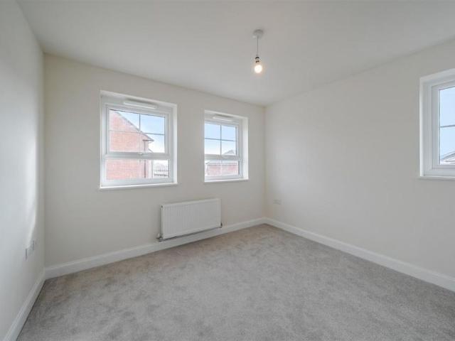 3 bedroom detached house to rent