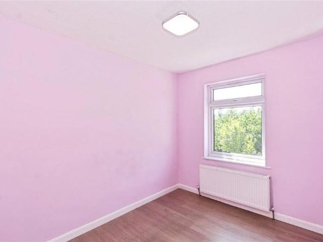 3 bedroom detached house to rent