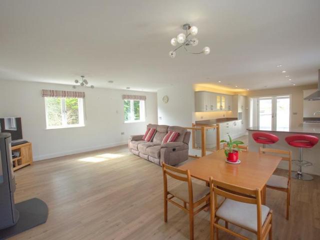 3 bedroom detached house to rent