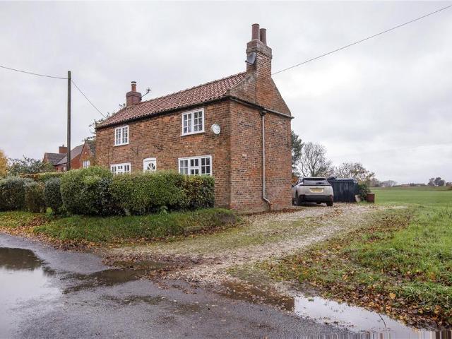 3 bedroom detached house to rent