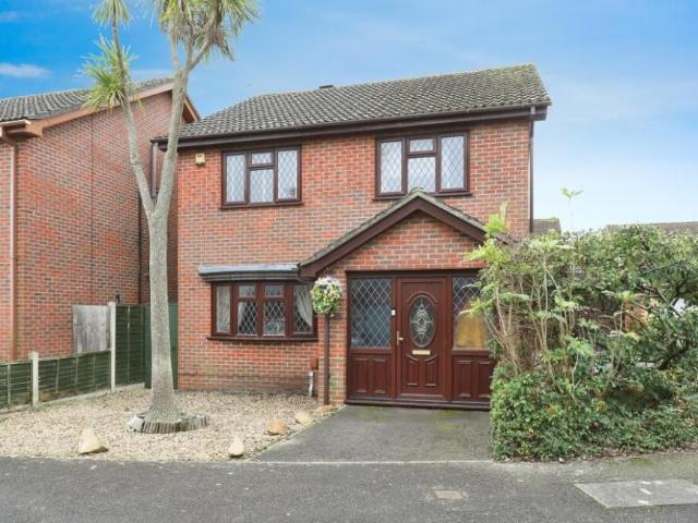 3 bedroom detached house to rent