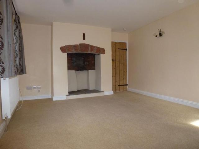 3 bedroom detached house to rent