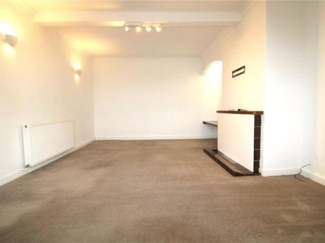 3 bedroom detached house to rent