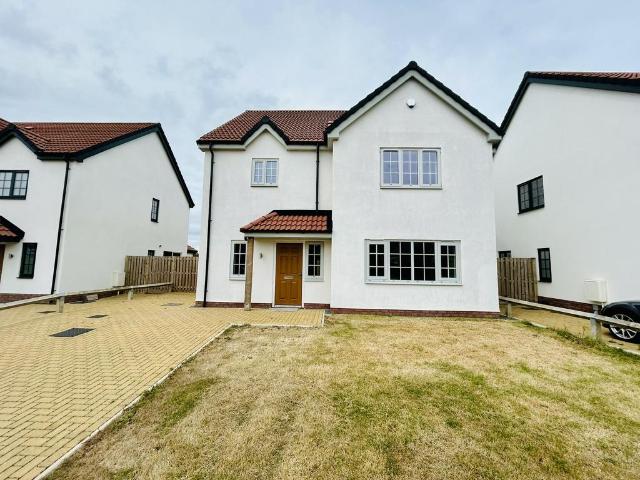 3 bedroom detached house to rent