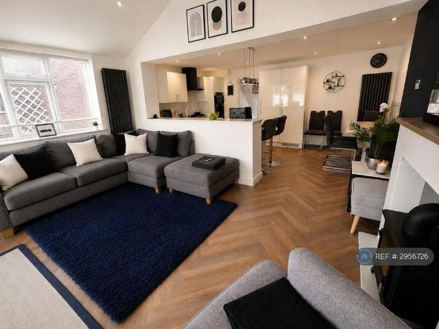 3 bedroom detached house to rent