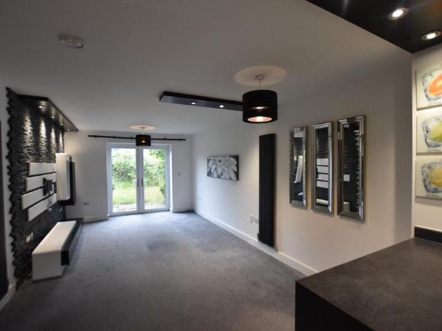 3 bedroom detached house to rent
