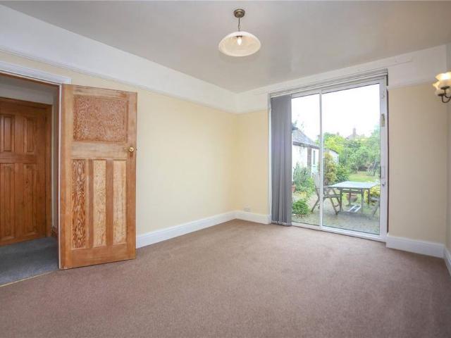 3 bedroom detached house to rent