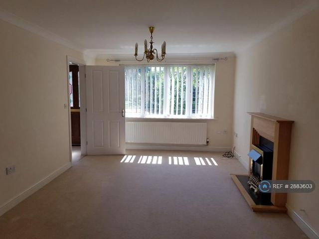 3 bedroom detached house to rent