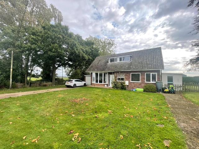 3 bedroom detached house to rent