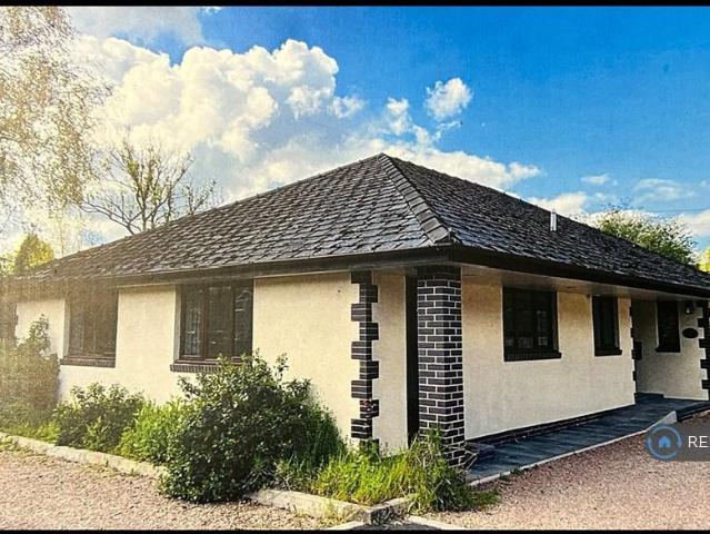 3 bedroom detached house to rent