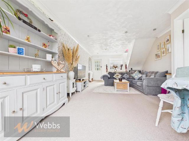 3 bedroom detached house to rent