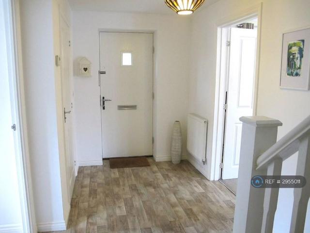 3 bedroom detached house to rent