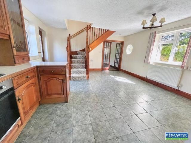 3 bedroom detached house to rent