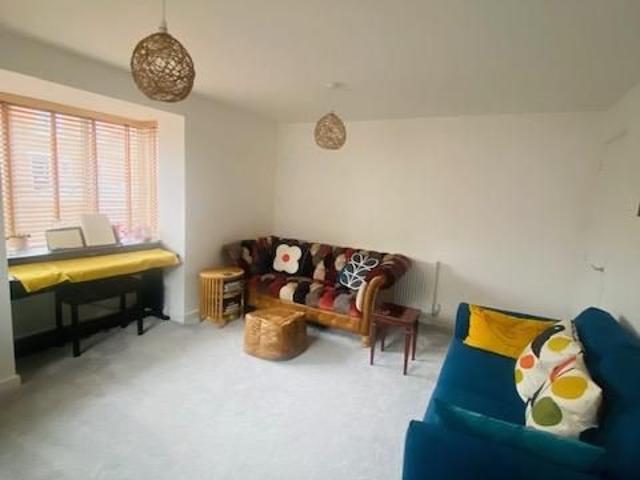 3 bedroom detached house to rent