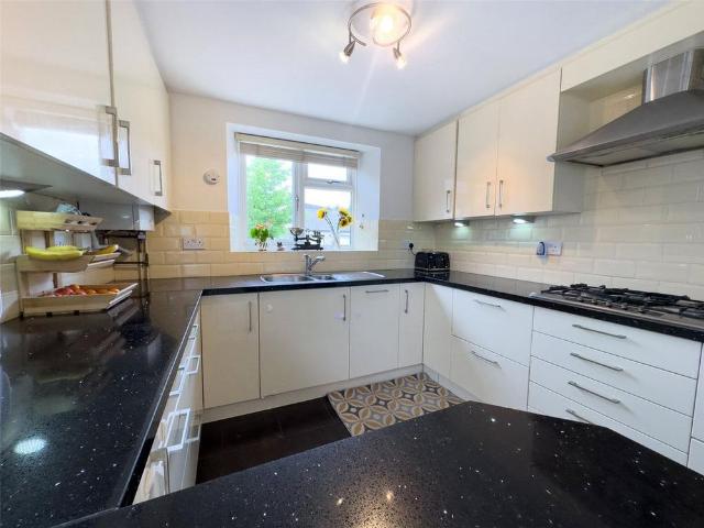 3 bedroom detached house to rent