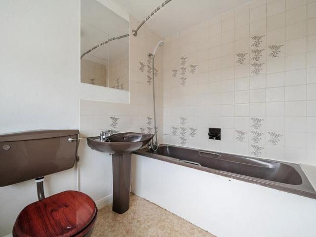 3 bedroom detached house to rent