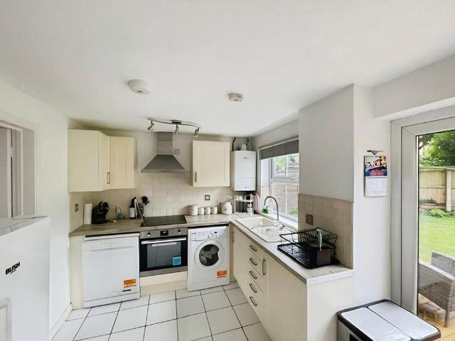 3 bedroom detached house to rent