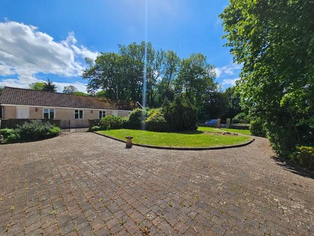 3 bedroom detached house to rent