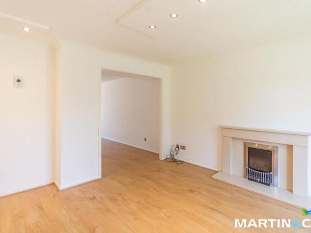 3 bedroom detached house to rent
