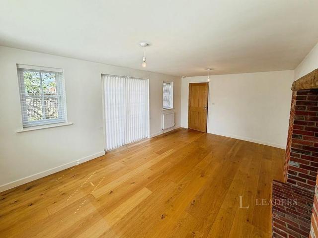 3 bedroom detached house to rent