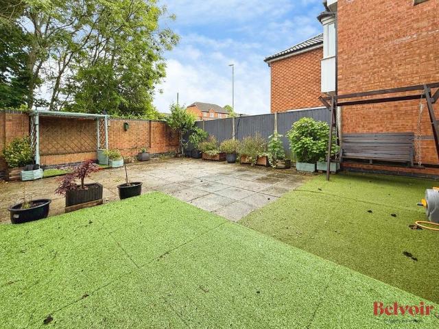 3 bedroom detached house to rent