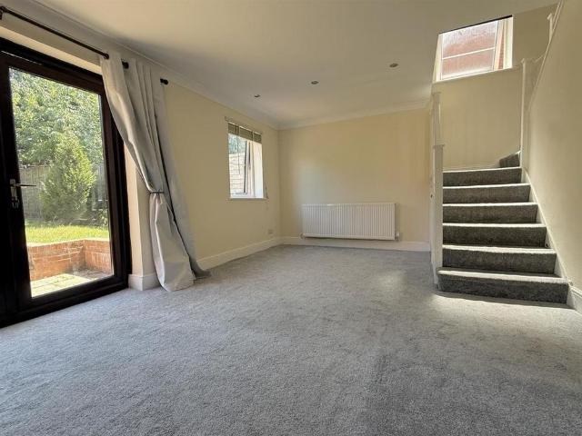 3 bedroom detached house to rent
