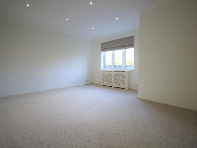 3 bedroom detached house to rent