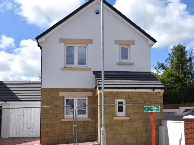 3 bedroom detached house to rent