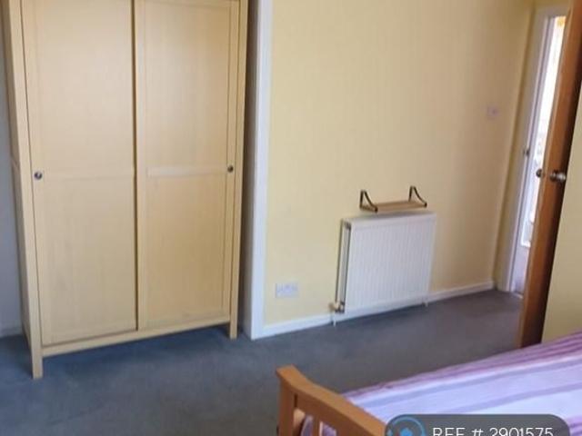 3 bedroom detached house to rent