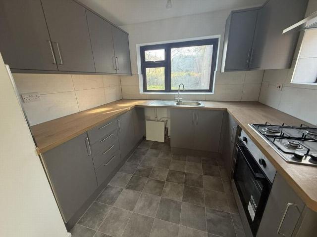3 bedroom detached house to rent