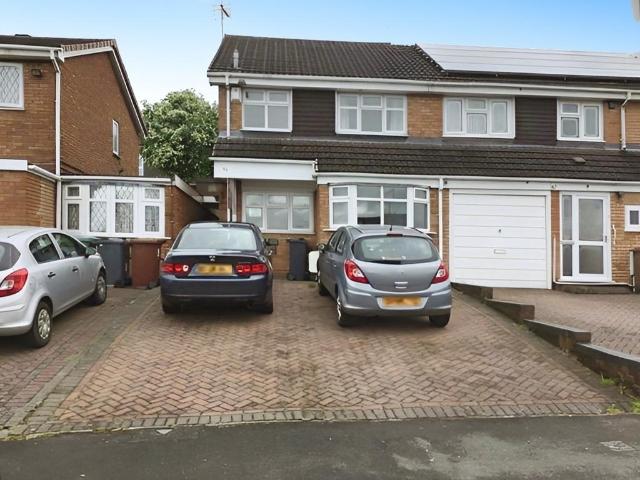 3 bedroom detached house to rent