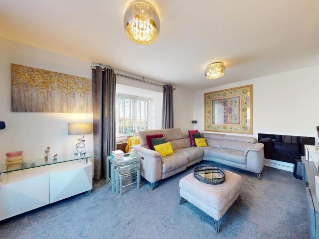3 bedroom detached house to rent