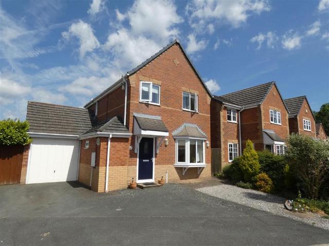 3 bedroom detached house to rent