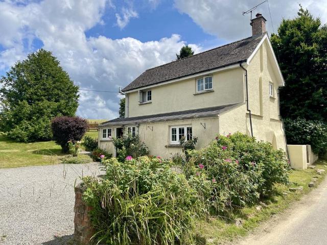 3 bedroom detached house to rent