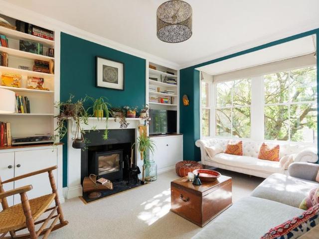 3 bedroom detached house to rent