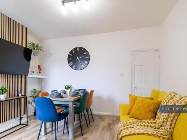 3 bedroom detached house to rent