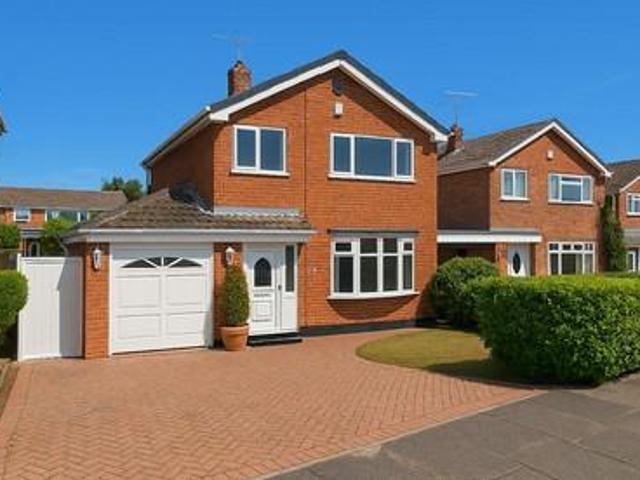 3 bedroom detached house to rent