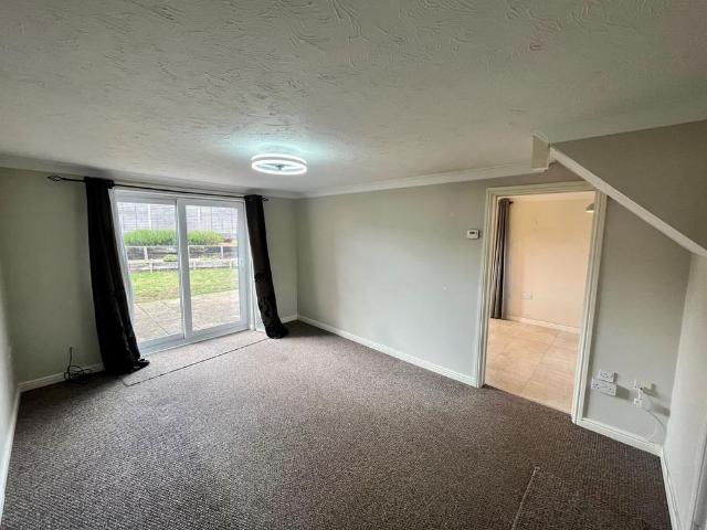 3 bedroom detached house to rent