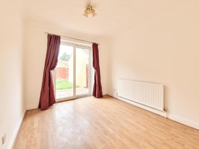 3 bedroom detached house to rent