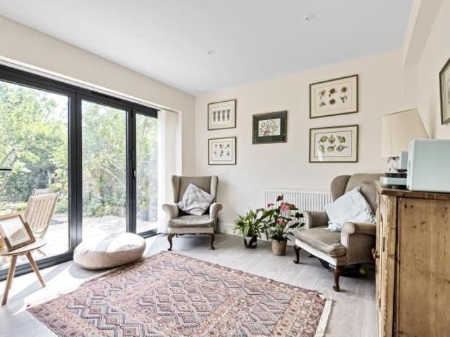 3 bedroom detached house to rent