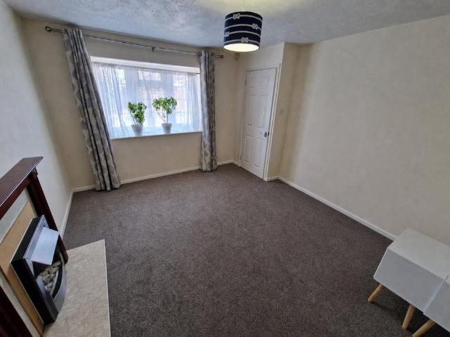 3 bedroom detached house to rent
