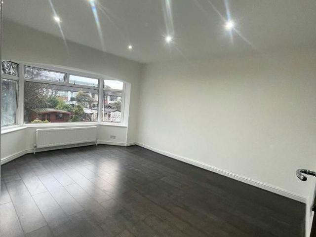 3 bedroom detached house to rent